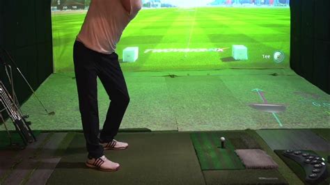 왼다리 중심 잘잡고 어깨 열지않은 상태에서 손먼저 내리며 스윙하시니 더욱 샷이 좋아지시네요 Youtube