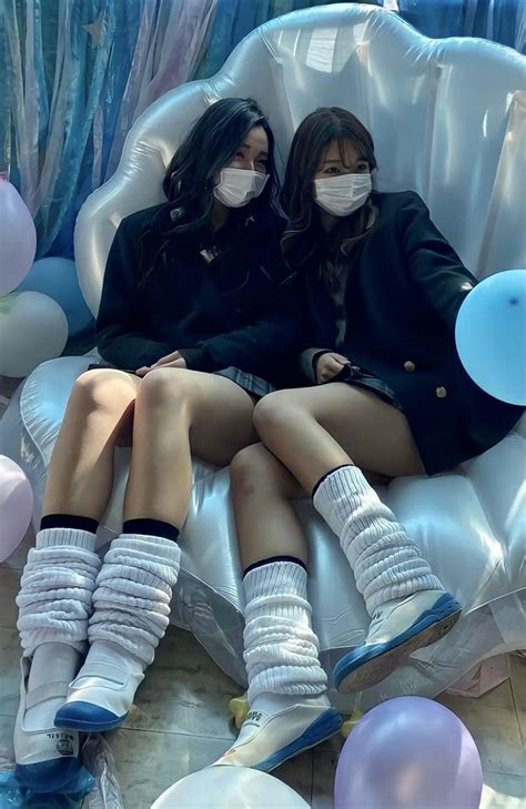 絵露 On Twitter 💕💕💕 Japan Girl Korean Girl White Knee High Socks