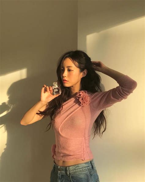 황세온 유료광고 홀리데이 시즌에만 만나볼 수 있는 리미티드 에디션 홀리데이 미스 디올 블루밍 부케 라이프 스타일 세트를 선물로 이번 연말에 마음을 표현해 보세요 💝