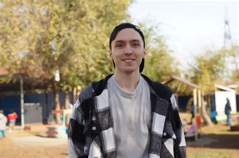 21 летний парень устроился воспитателем в детский сад в Барнауле