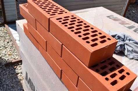 Газобетон или кирпич что лучше — сравнение материалов