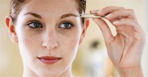 지워지는 반영구 이제 트렌드는 지워지지 않는 눈썹이식