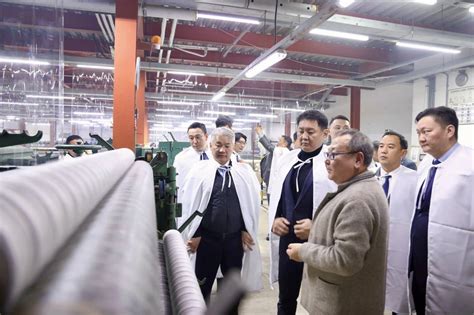 Ноос ноолууран бүтээгдэхүүн үйлдвэрлэлийн Сноу филдс компанид ажиллалаа