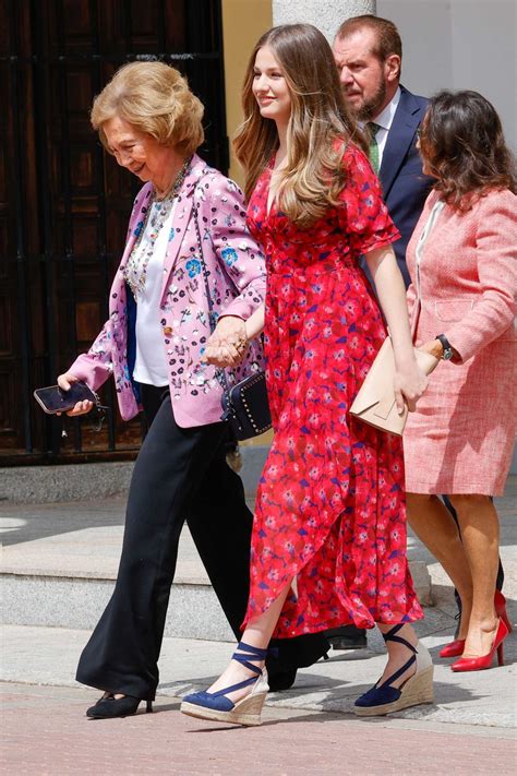 La Princesa Leonor Y Su Comentado Gesto Con Sus Abuelas En La Confirmación De Su Hermana Pequeña