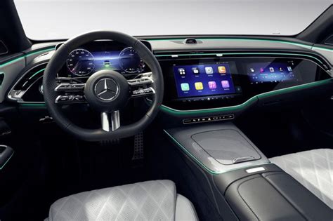Mercedes Benz Sematkan Mbux Superscreen Di E Class Baru