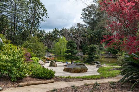 세계에서 가장 아름다운 정원을 거닐다