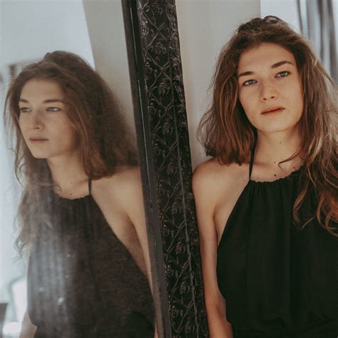 Dezi Adele Studio Segre