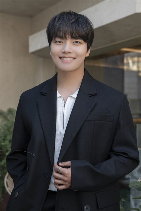 Yeo Jin Goo Opens Up About His Experiences With Love Compared To His Ditto Character And Gets