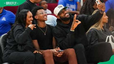 Who Are Lebron James Siblings Meet His Half Brother Aaron Mcclelland