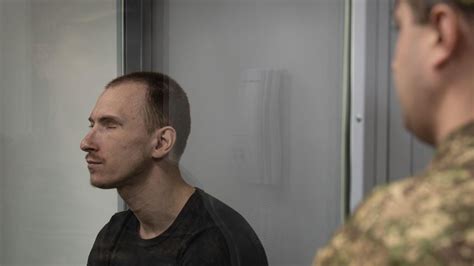 El Soldado Ruso En El Centro Del Primer Juicio En Ucrania Por Una