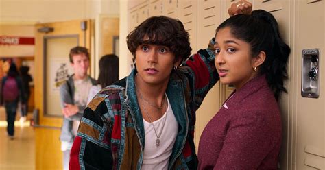 Does Ethan Come Back In Never Have I Ever Exclusive