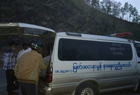 မင္းဘူး အမ္းကားလမ္းတြင္ ဘုရားဖူးယာဥ္ တိမ္းေမွာက္၍ ၆ ဦး ေသဆုံး၊ ၂၃ ဦး ဒဏ္ရာရ