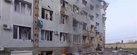 Потужний вибух у Мелітополі пролунав біля відділення ФСБ усі деталі фото та відео Новости