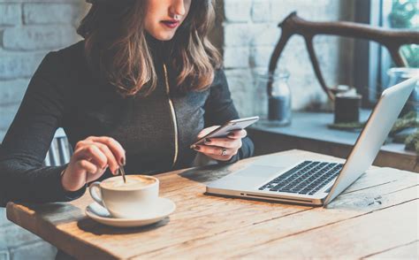 US Law Criminalises Sex Workers For Discussing Work Online