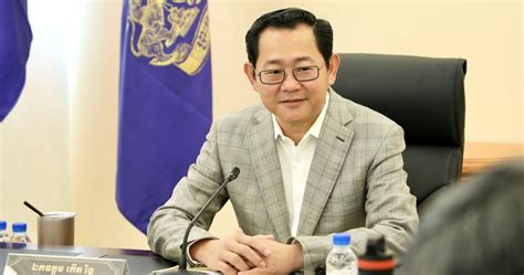 ឯកឧត្តម កើត រិទ្ធ ឧបនាយករដ្ឋមន្ត្រី រដ្ឋមន្ត្រីក្រសួងយុត្តិធម៌