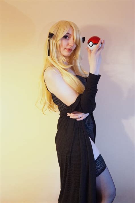 Self Cynthia Pokemon Rcosplay