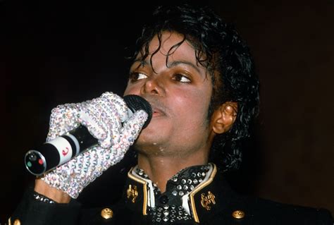 Go Back In History With This 1980s Timeline