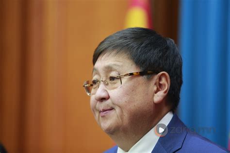 Ч Хүрэлбаатар Жаахан мөнгөтэй болонгуут НӨАТ ын буцаан олголтыг нэмэгдүүлье гэж популизм хийхээ