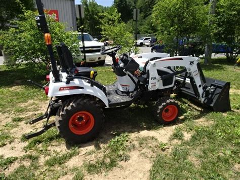 2022 Bobcat CT1025 COMPACT TRACTOR INCLUDES FL6 FRONT END LOADER W BUCKET AMAZING VALUE