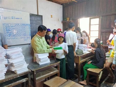 ကြံခင်းမြို့နယ်စီမံအုပ်ချုပ်ရေးအဖွဲ့ဥက္ကဋ္ဌနှင့်တာဝန်ရှိသူများက ၂၀၂၄ ၂၀၂၅ ပညာသင်နှစ် ကျောင်းအပ်န