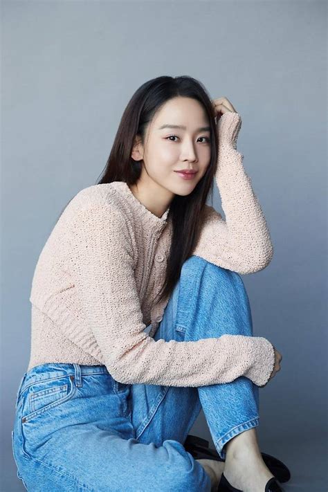 [인터뷰] 신혜선 드라마 흥행퀸 넘어 영화계 신뢰의 아이콘으로