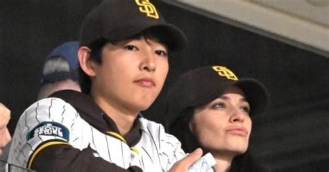 송중기 연년생 남매 아빠 됐다… 아내 케이티 로마서 둘째 딸 출산