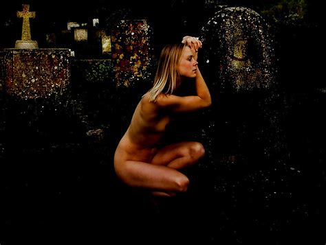 Naked Girls In Graveyards And Cemeteries Porn Pictures Xxx Photos Sex Images 1632440 Pictoa