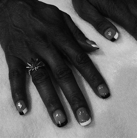Snoop Doggs Manicure Pictures Ps Celebrity