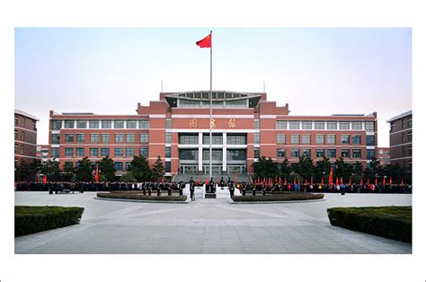 学校隆重举行新学期升国旗仪式 河南理工大学新闻网