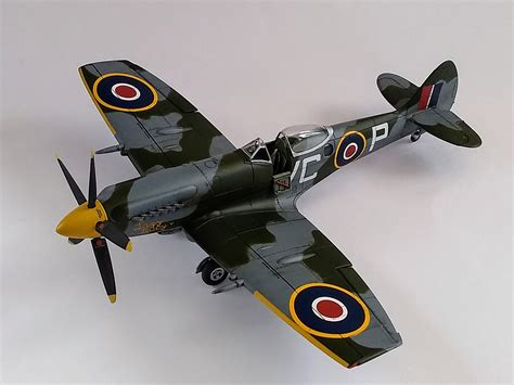 Supermarine Spitfire Fr Mkxiv Airfix A05135