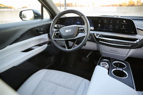 Cadillac Lyriq Photos And Review 2025 Electric Suv