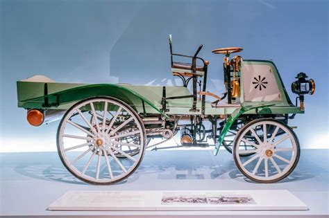 El vehículo empresarial motorizado de Daimler de es el precursor del Sprinter