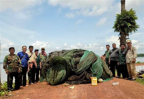 ជលផលខេត្តក្រចេះបង្រាបបទល្មើសនេសាទរឹបអូសឧបករណ៍ខុសច្បាប់បានមួយចំនួននិងចាក់ត្រីលែងចូលទន្លេវិញជាង៤៥០