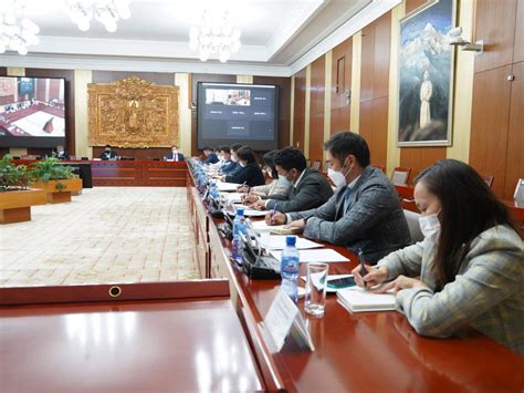 “Газрын тос боловсруулах үйлдвэрт төрөөс дэмжлэг үзүүлэх журам” ыг ирэх долоо хоногт хэлэлцүүлнэ