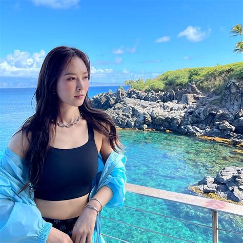 권유리 Kwon Yuri Official On Instagram 유리 인 하와이 비하인드 컷📷 권유리 Kwonyuri Kwonyuri Official 율스타그램