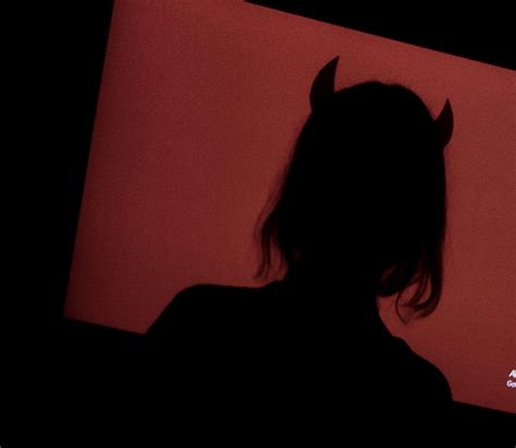 Devil Girl Aesthetic Wallpapers Top Free Devil Girl Aesthetic Backgrounds Wallpaperaccess