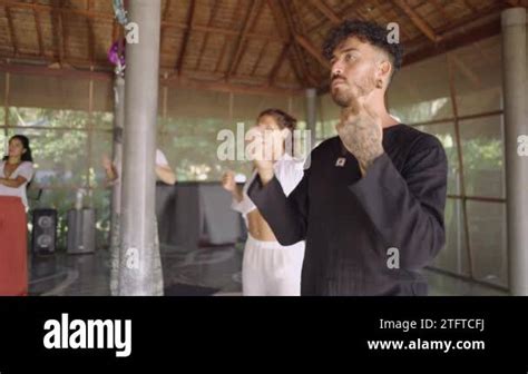 Hand Stand Class Stock Videos And Footage Hd And 4k Video Clips Alamy