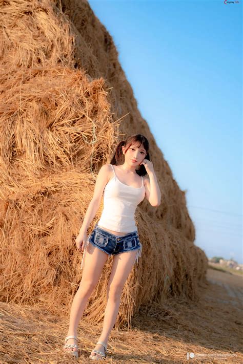 Fantasy Factory Xiao Ding Hay Bales Photos Nudecosplaygirls Com