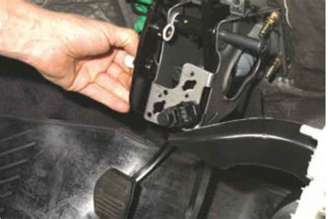 Замена педали сцепления форд фокус 2 Снятие и установка педали сцепления Ford Focus 2 и 2