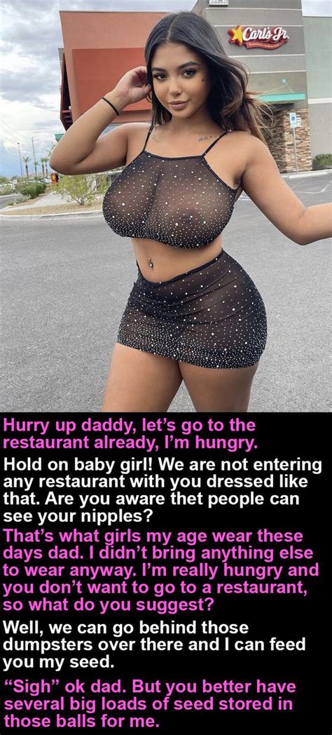 Foto De Dad Feeds His Daughter