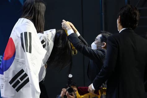 국제기능올림픽 폐회식 찾은 이재용 전자신문