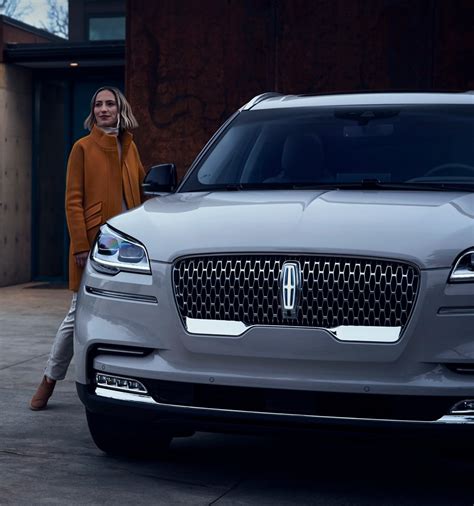 2023 Lincoln Nautilus® Two Row Midsize Luxury Suv