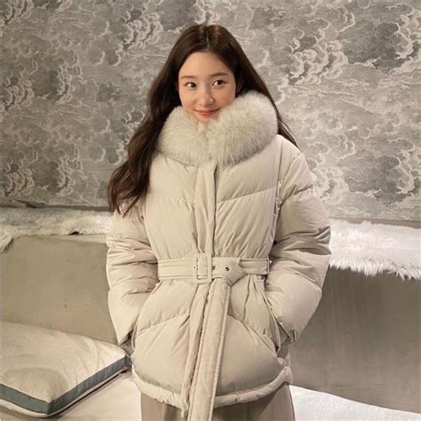 온앤온 정채연 인스타그램 사복 옷 패션 속 데일리룩으로 입기 좋은 여자 겨울 패딩 추천 네이버 블로그