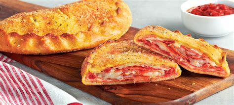 10 Restaurant Chains That Serve The Best Calzones