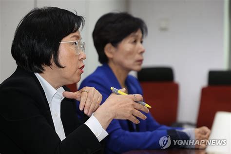 방심위 방문한 더불어민주당 최민희 김현 당선자 연합뉴스