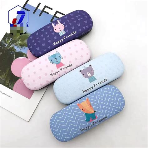 جدیدترین مدل قاب عینک بچه گانه مگنتی طرح Happy 2022 نی نی لند