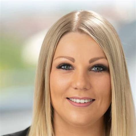 Julia Blum Mini Exklusiv Verkäuferin Ahg Autohandelsgesellschaft