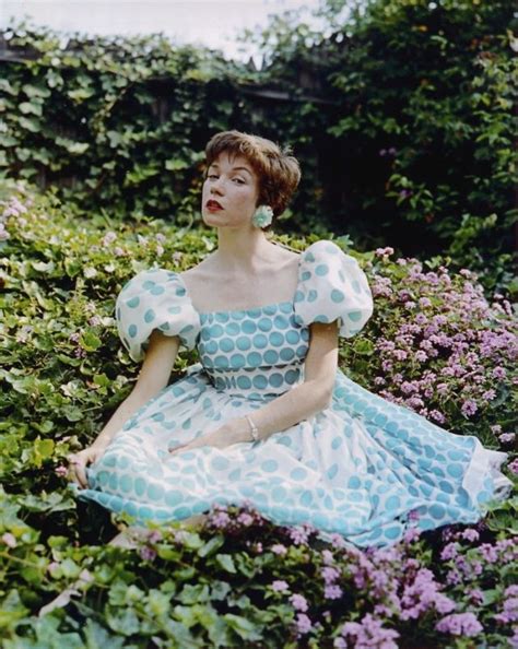 45 Beautiful Photos Of Young Shirley Maclaine In The 1950s And 1960s