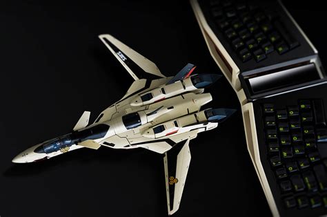 Led Lit Am Afa Keyboard Generates Hypnotizing Notes And An Eye Catching Form Decisive For