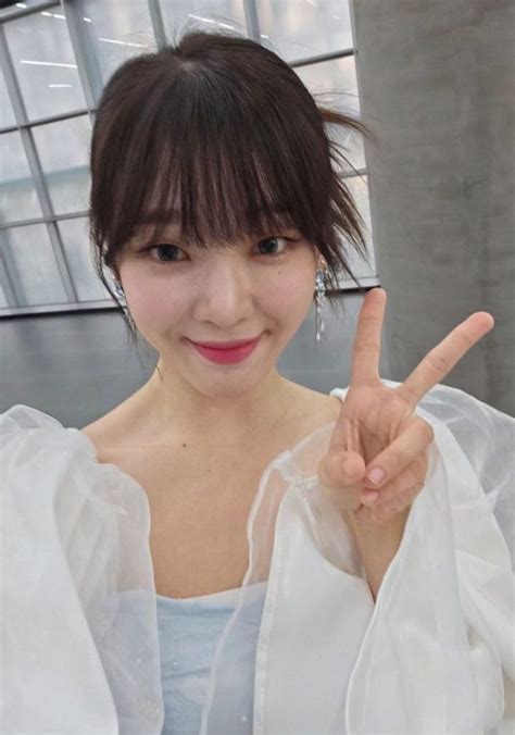 Seunghee Oh My Girl Profile Age Birthday Height And Facts